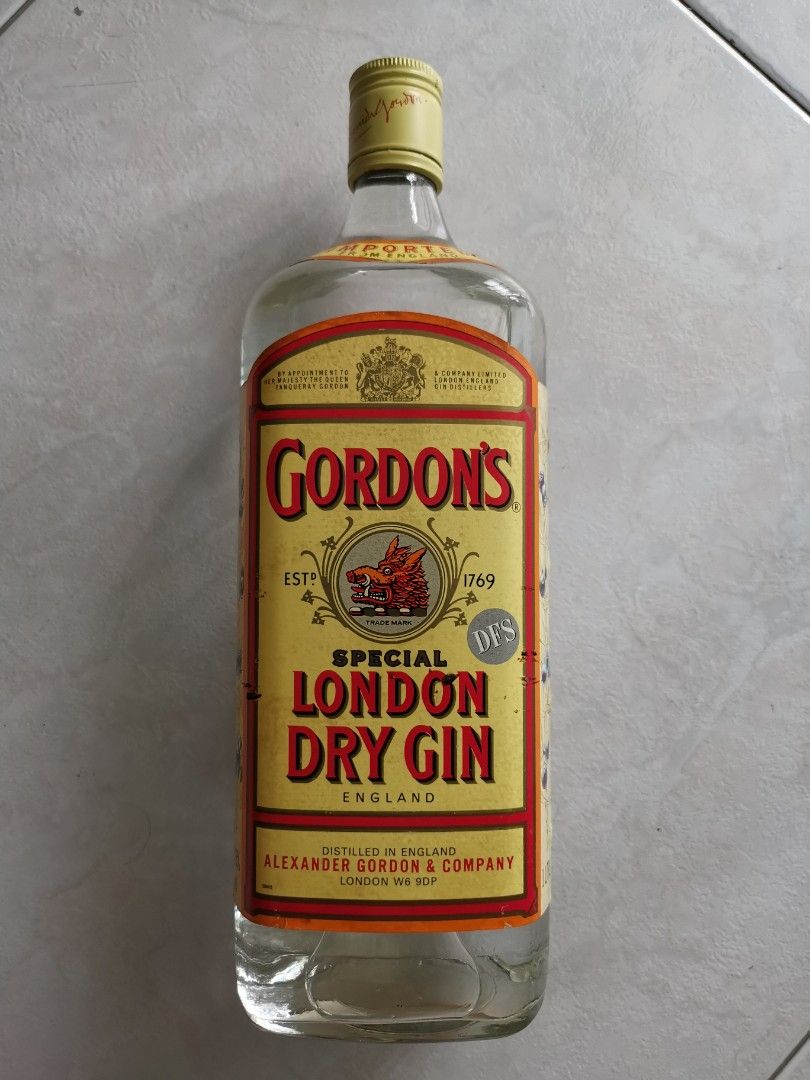 Gordon London Dry Gin, Food & Drinks, Alcoholic Beverages on Carousell