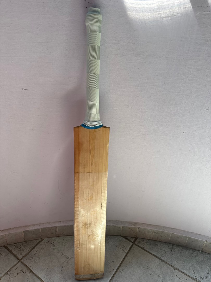 Grade 1 English Willow cricket bat, Sports Equipment, Sports & Games ...