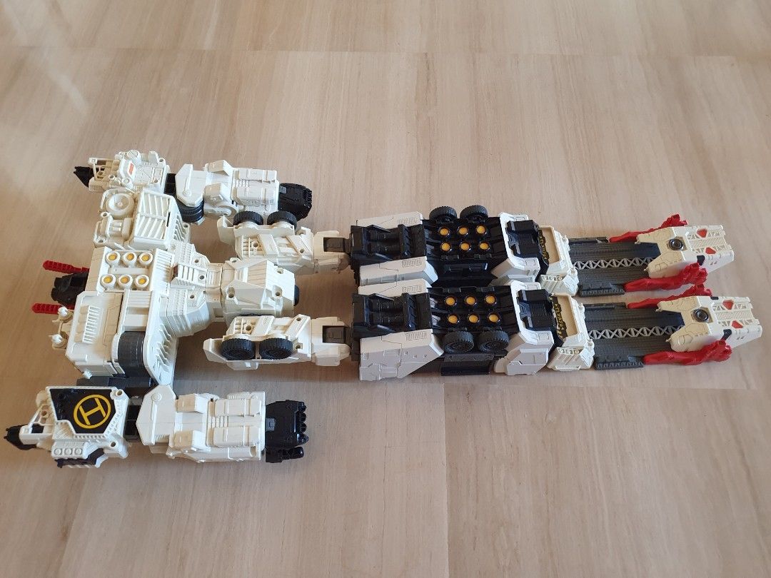 Hasbro transformers generations metroplex TG-23, Hobbies & Toys, Toys ...