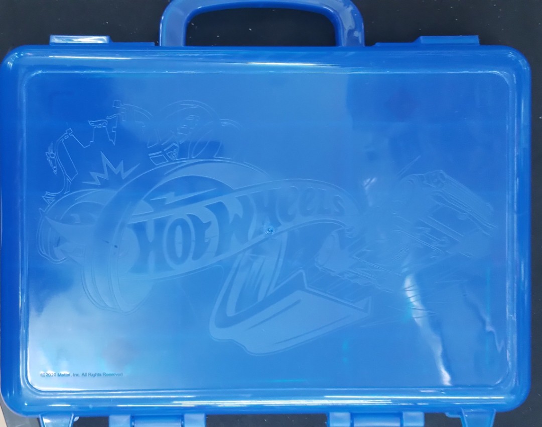 Hot wheels hot box case 15 cars, Hobbies & Toys, Toys & Games on Carousell