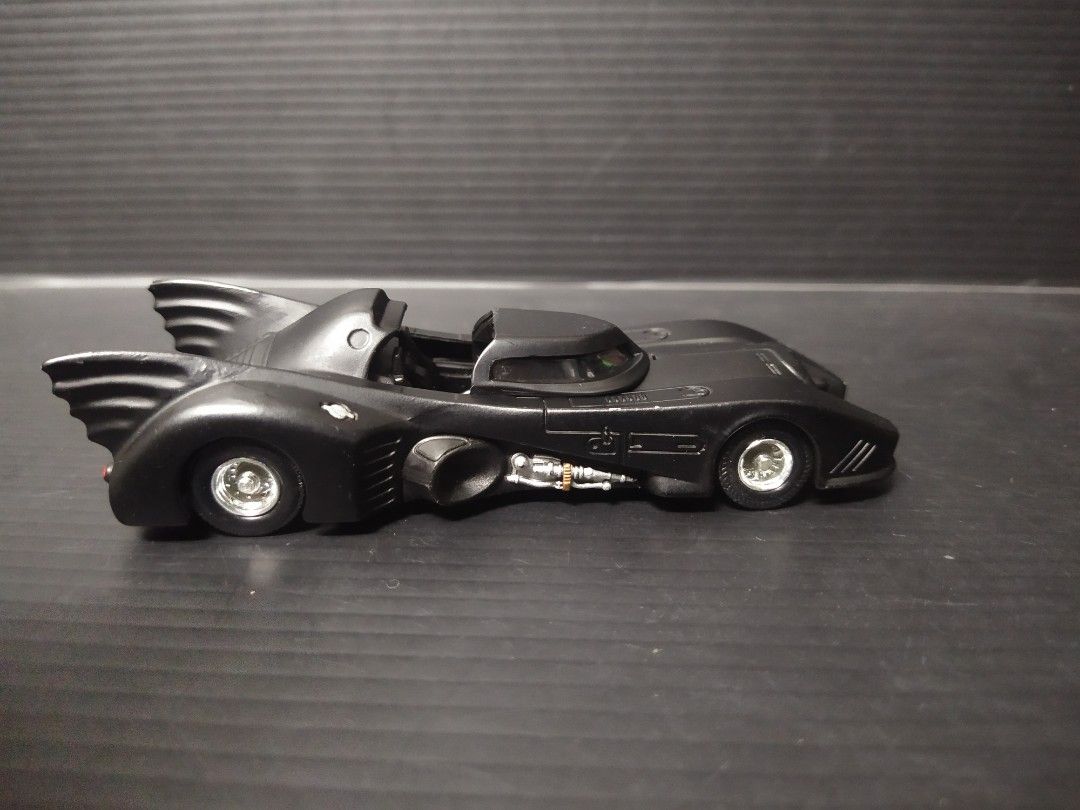 Hotwheels BATMAN 1989 BATMOBILE RARE 1:50 SCALE COLLECTIBLE DIORAMA ...
