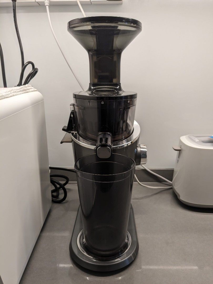Hurom H100, TV & Home Appliances, Kitchen Appliances, Juicers, Blenders ...