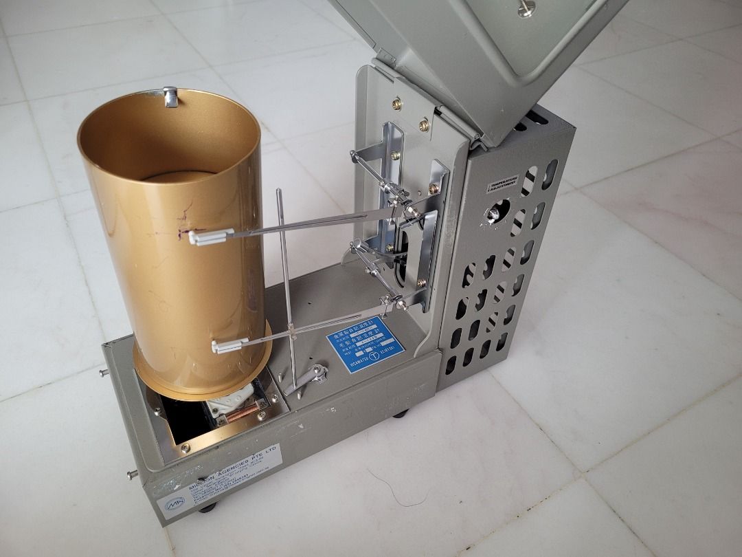 1059 Isuzu and Hisamatsu Thermo-hygrograph, Everything Else on Carousell