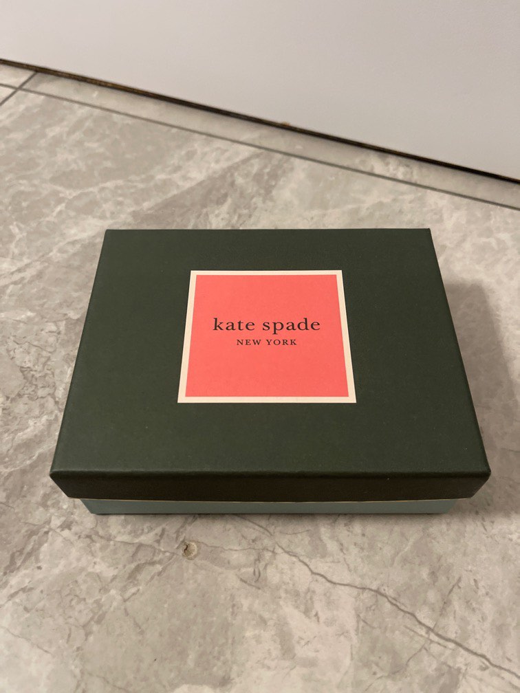 Kate spade box, Women's Fashion, Jewelry & Organisers, Accessory holder ...