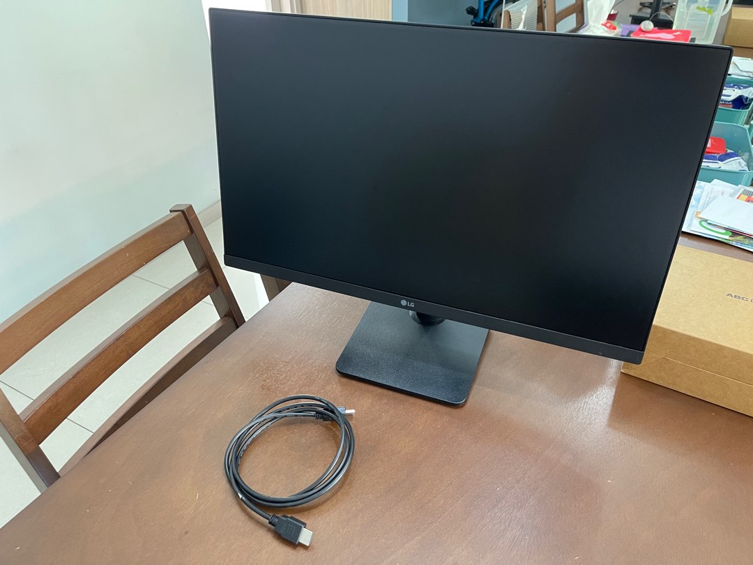 LG 24” Monitor MP400, Computers & Tech, Parts & Accessories, Monitor ...