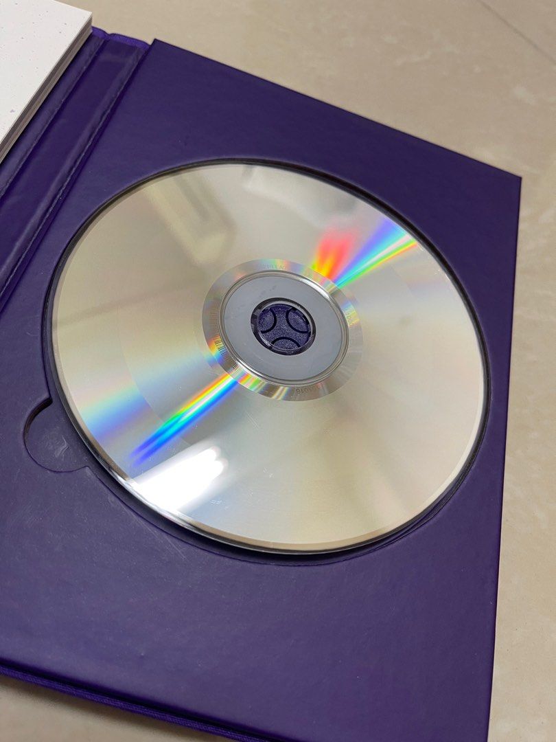 Like new: IU- Chat-Shire album, Hobbies & Toys, Music & Media, CDs & DVDs on Carousell