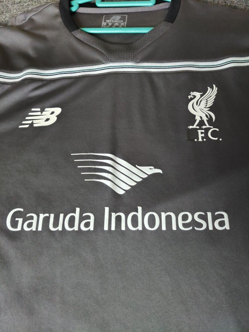 Liverpool New Balance Garuda Training Kit Original, Men's Fashion, Tops ...