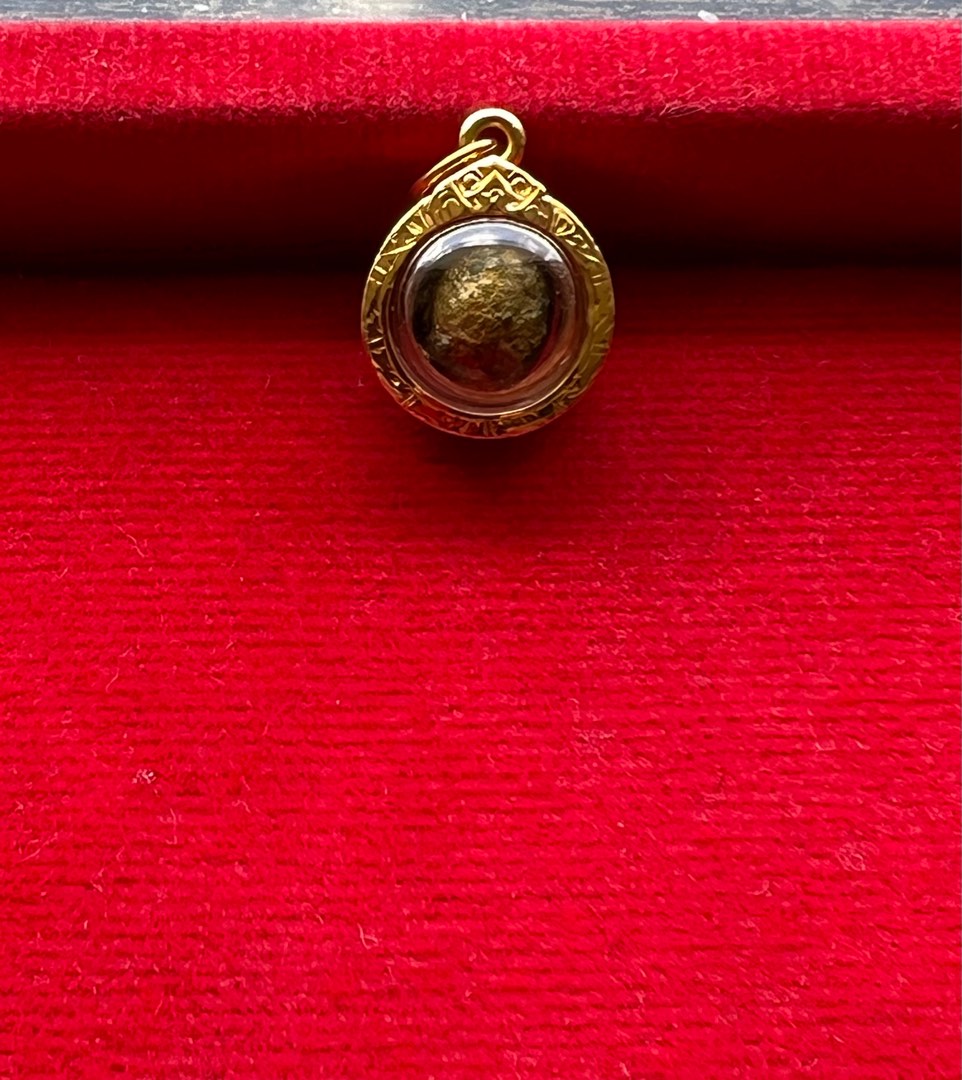 Lp Tim Loop Om (Mini Size) (龙婆添路翁), Hobbies & Toys, Memorabilia ...