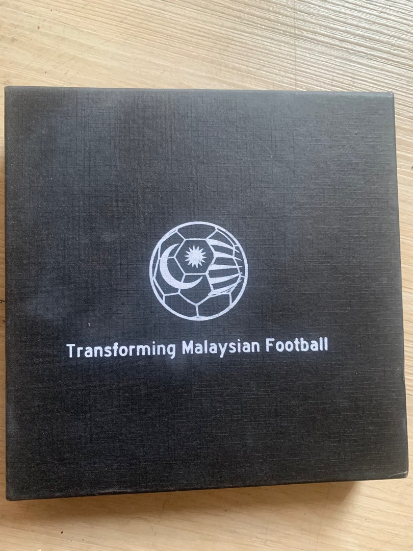 Malaysian Football League (MFL) Gift Box, Hobbies & Toys, Stationery ...