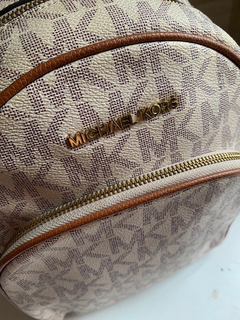 Michael kors ransel, Fesyen Wanita, Tas & Dompet di Carousell