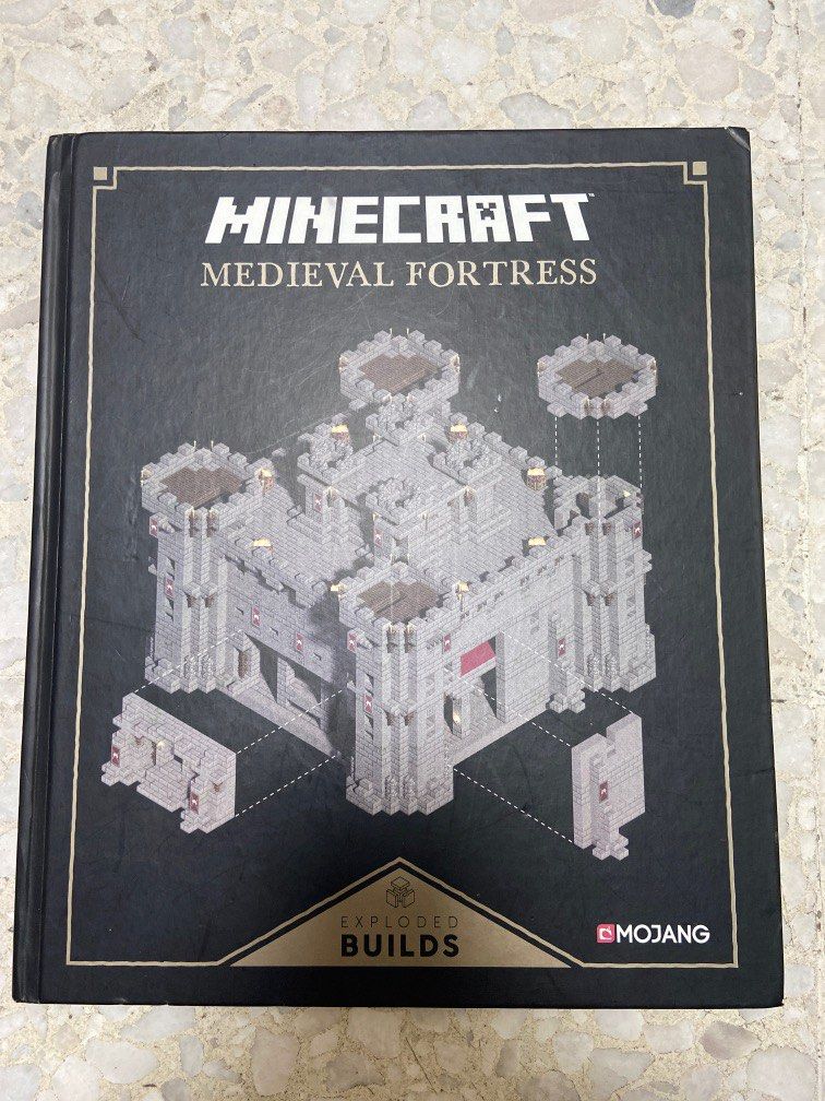 Minecraft Medieval Fortress building guide, Hobbies & Toys, Books ...