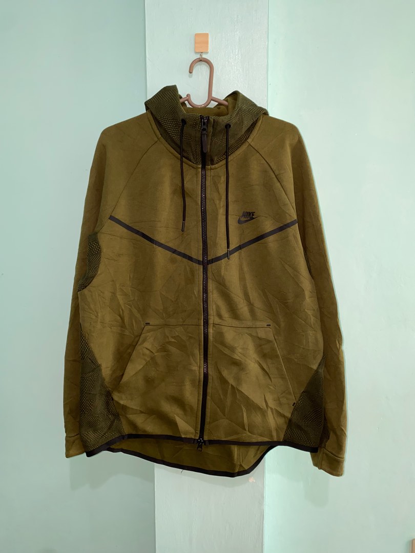 Nike Techfleece (Rare Color) on Carousell