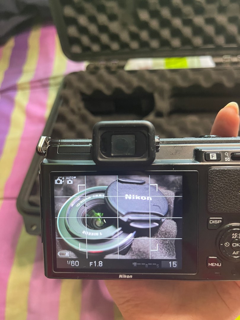 Nikon V1 complete camera and lens ( very negotiable ) dm, Photography ...