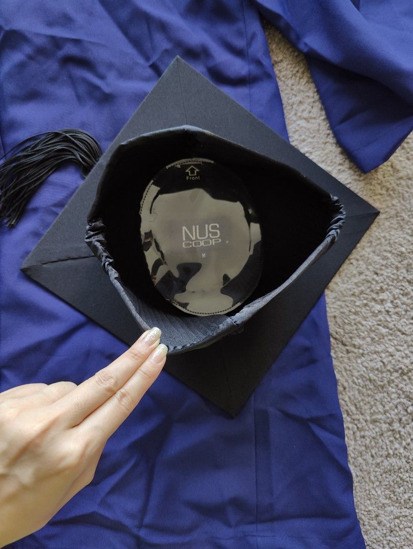 NUS graduation gown - BEng, Men's Fashion, Tops & Sets, Formal Shirts ...