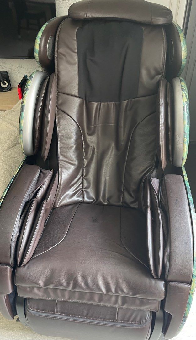 Oasis infinity, Furniture & Home Living, Furniture, Chairs on Carousell