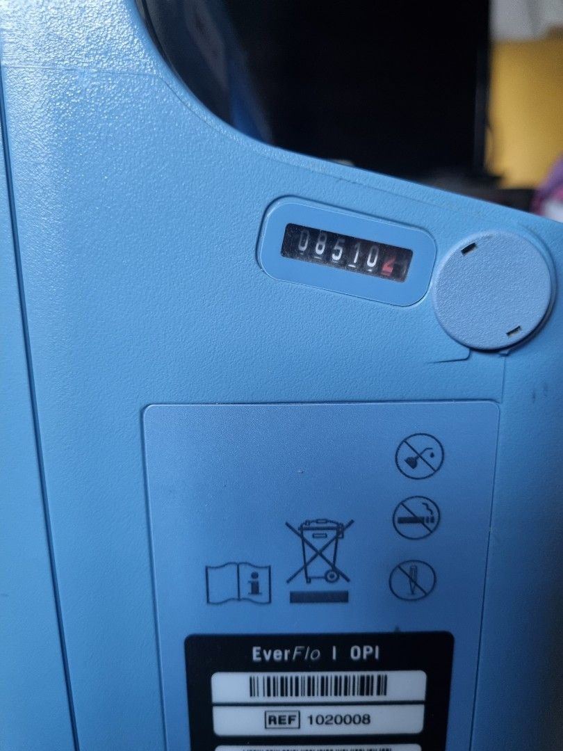 Philips everflo oxygen concentrator, Health & Nutrition, Medical ...