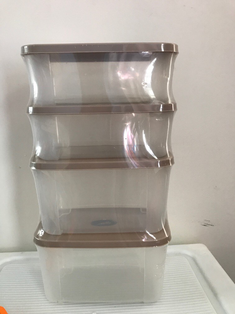 Plastic containers, Furniture & Home Living, Kitchenware & Tableware ...