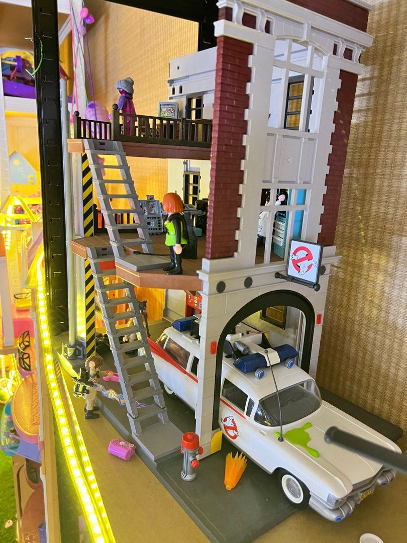 Playmobil ghostbuster house and ecto-1 on Carousell