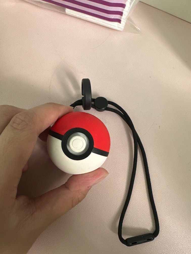 Pokemon pokeball controller Nintendo switch, Video Gaming, Video Games ...