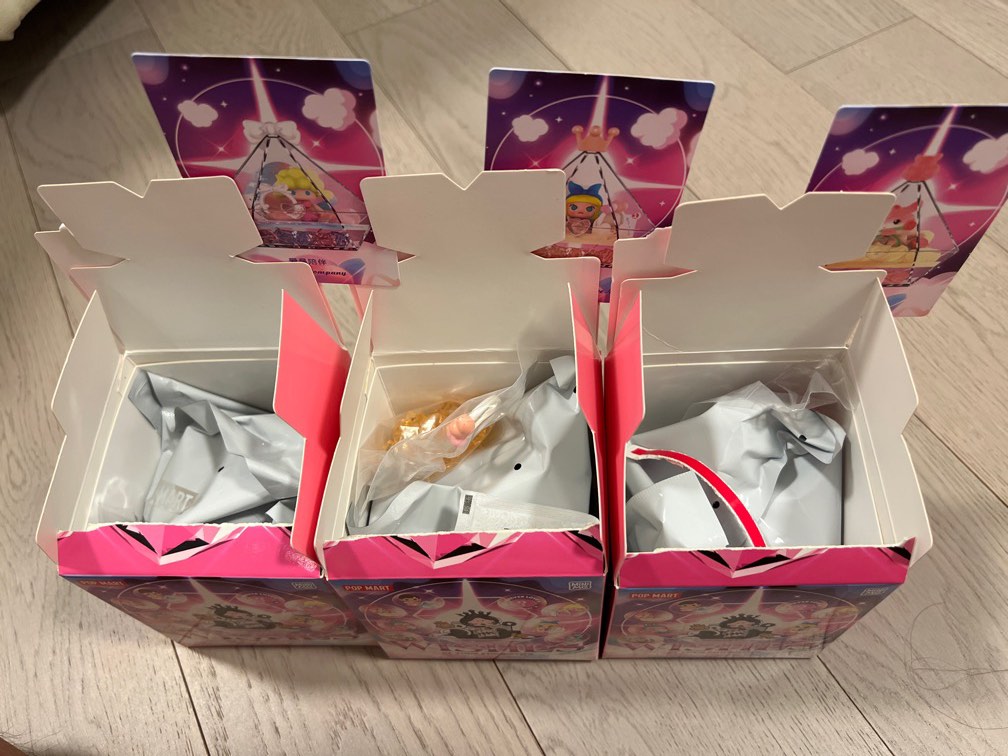 Popmart心願指尖系列Molly/潘神/Raby, 興趣及遊戲, 玩具 & 遊戲類 - Carousell