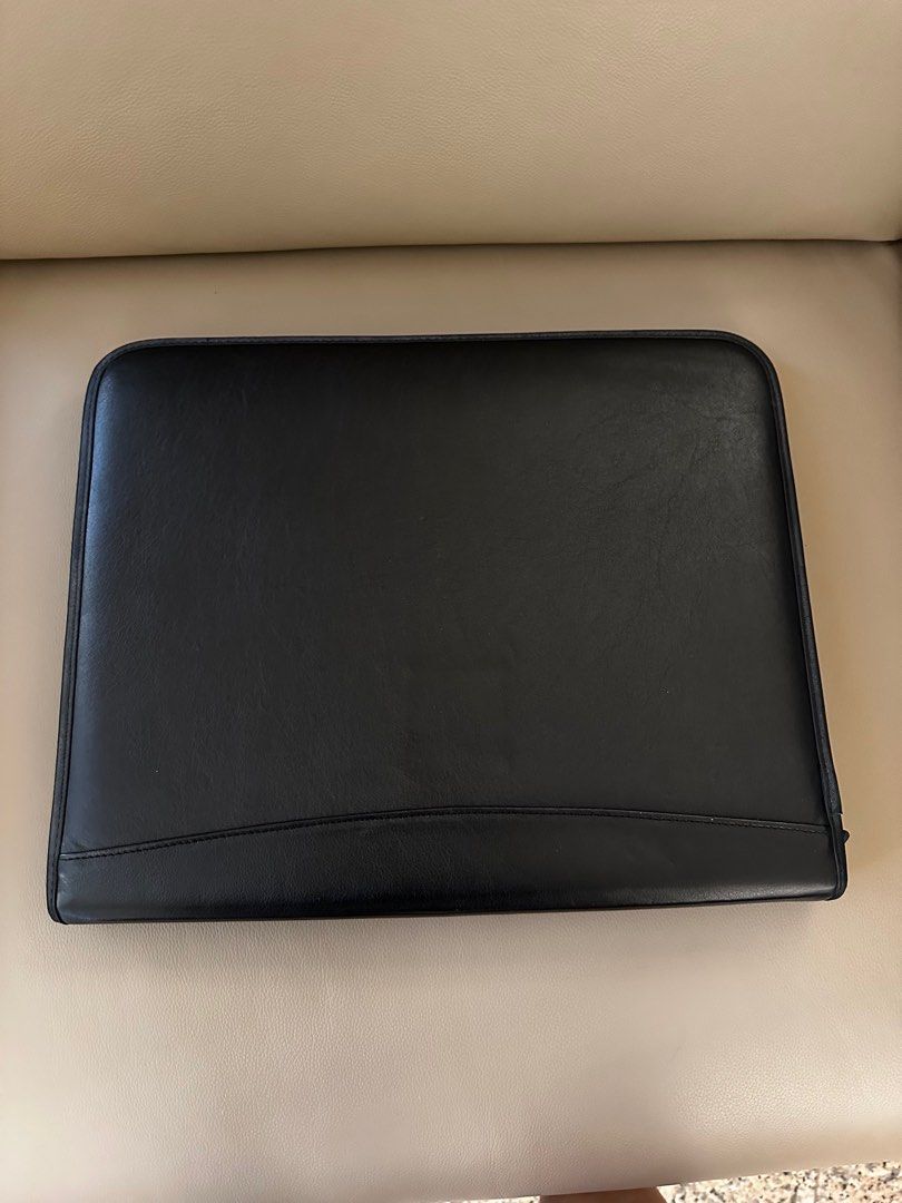 Samsonite Leather Folio, Luxury, Bags & Wallets on Carousell