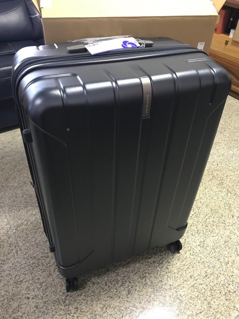 Samsonite NIAR 29inch/78cm Matt Graphite, Hobbies & Toys, Travel ...