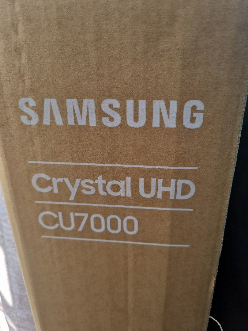 Samsung crustal uhd cu7000, TV & Home Appliances, TV & Entertainment, TV on Carousell