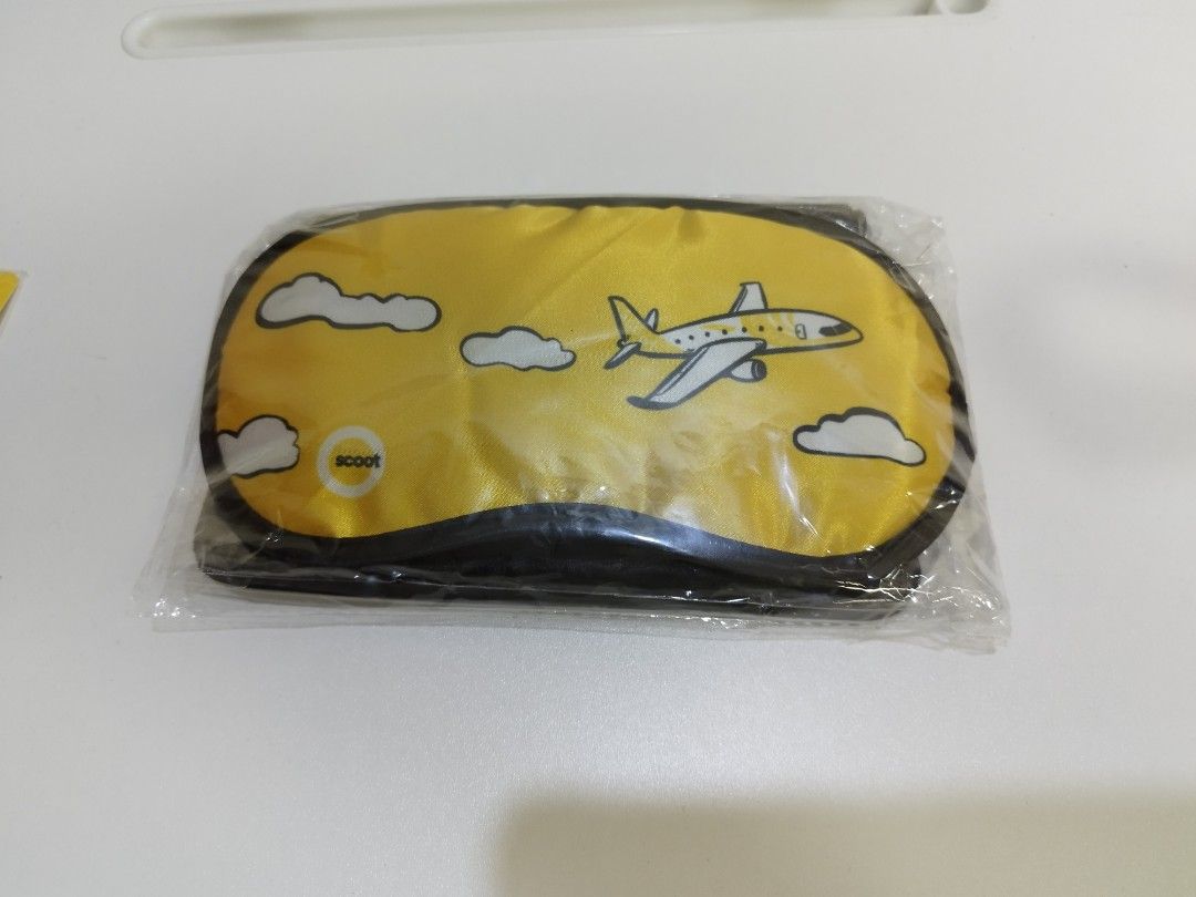 Scoot Sleeping Eye Mask, Hobbies & Toys, Travel, Travel Essentials ...