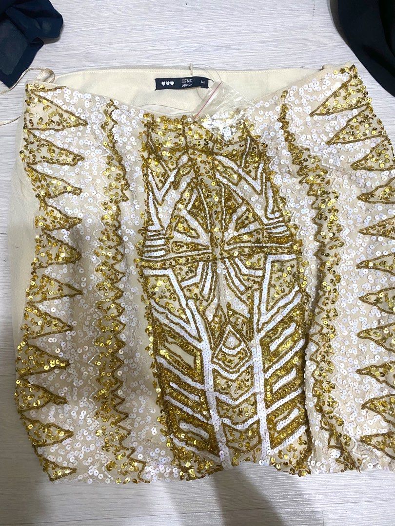 Sequence shiny skirt on Carousell