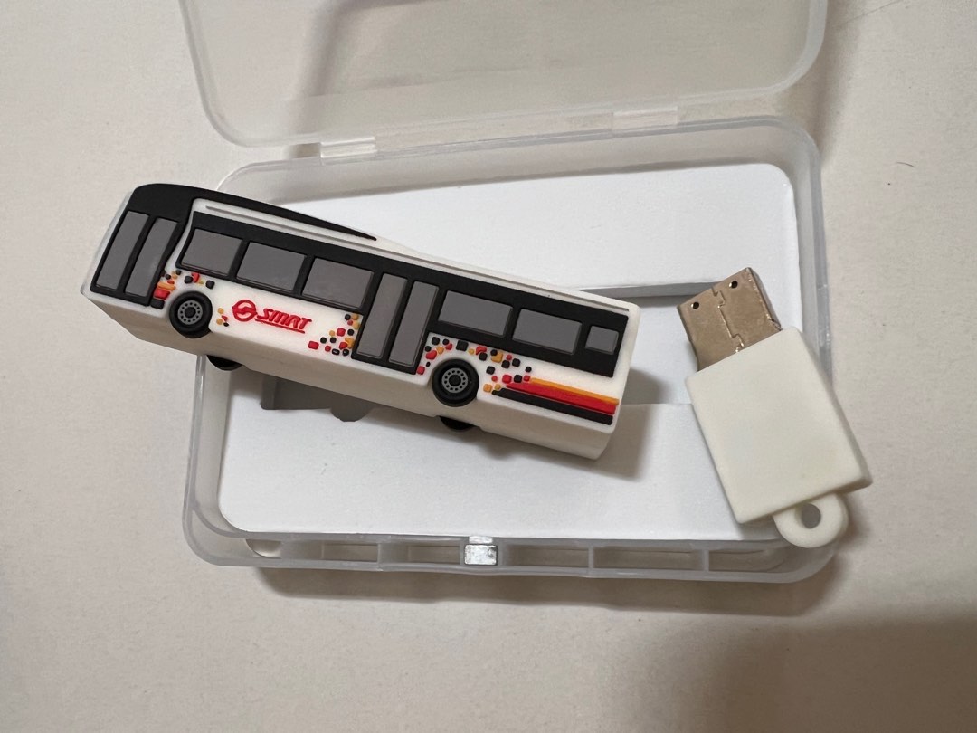 SMRT Commemorative Bus thumb drive (usb), Hobbies & Toys, Memorabilia ...