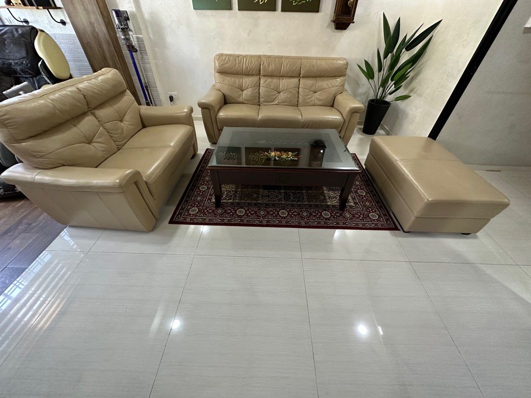 Sofaa set, Furniture & Home Living, Furniture, Sofas on Carousell