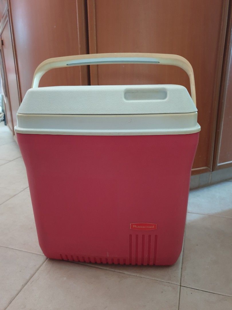 Tall Slim Rubbermaid Cooler Box, Furniture & Home Living, Kitchenware ...