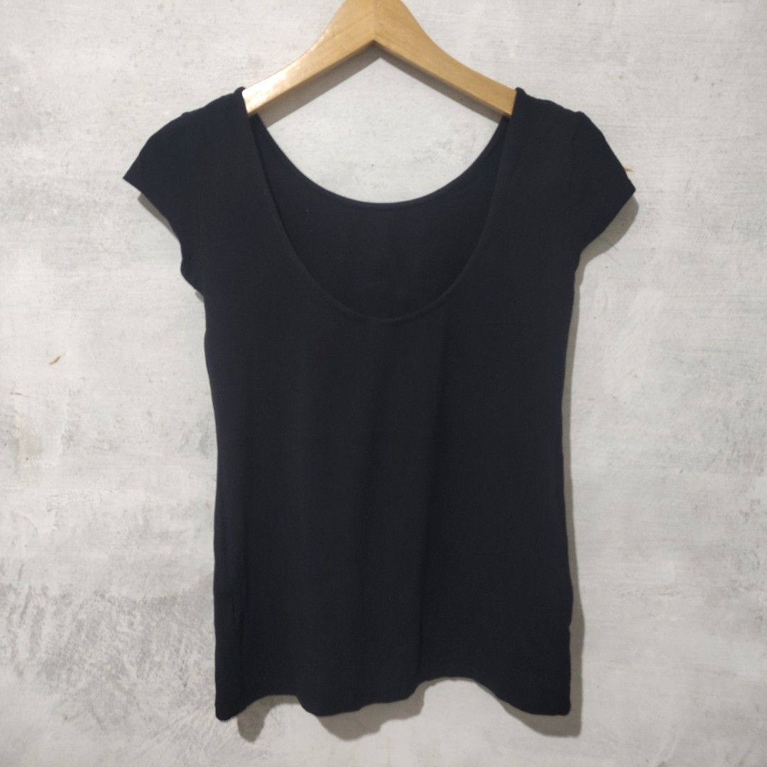 tanktop hitam i