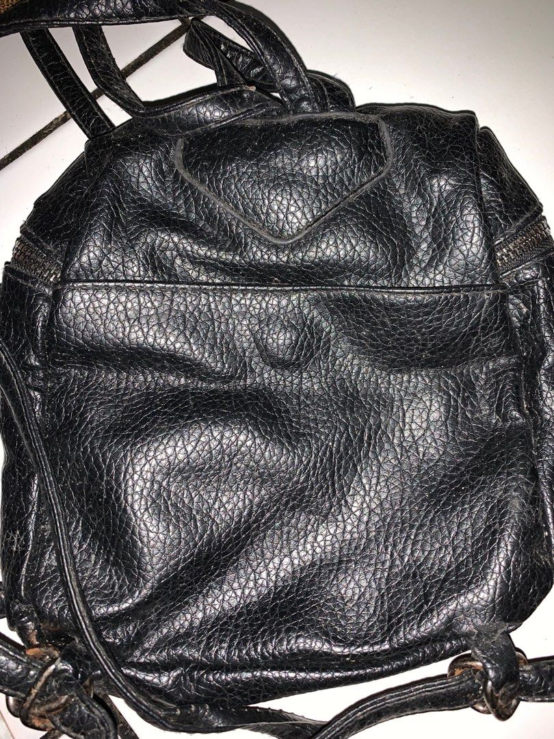 Tas mini kulit, Fesyen Wanita, Tas & Dompet di Carousell