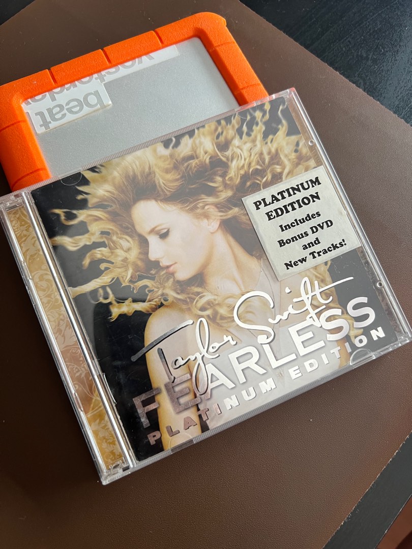 Taylor Swift Fearless Platinum Edition, Hobbies & Toys, Music & Media ...