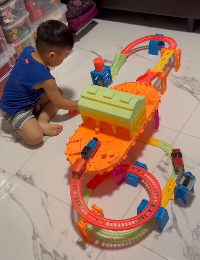 Thomas and Friends Hyper Glow Station, Hobbies & Toys, Toys & Games on ...