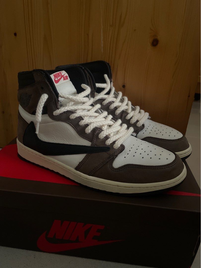 Jordan 1 Travis Scott Mocha High, Men's Fashion, Footwear, Sneakers on ...