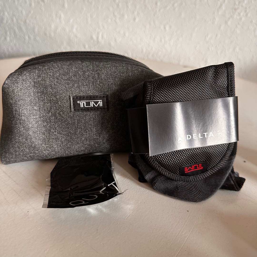 TUMI Delta Hygiene Kit, Women's Fashion, Bags & Wallets, Purses & Pouches on Carousell