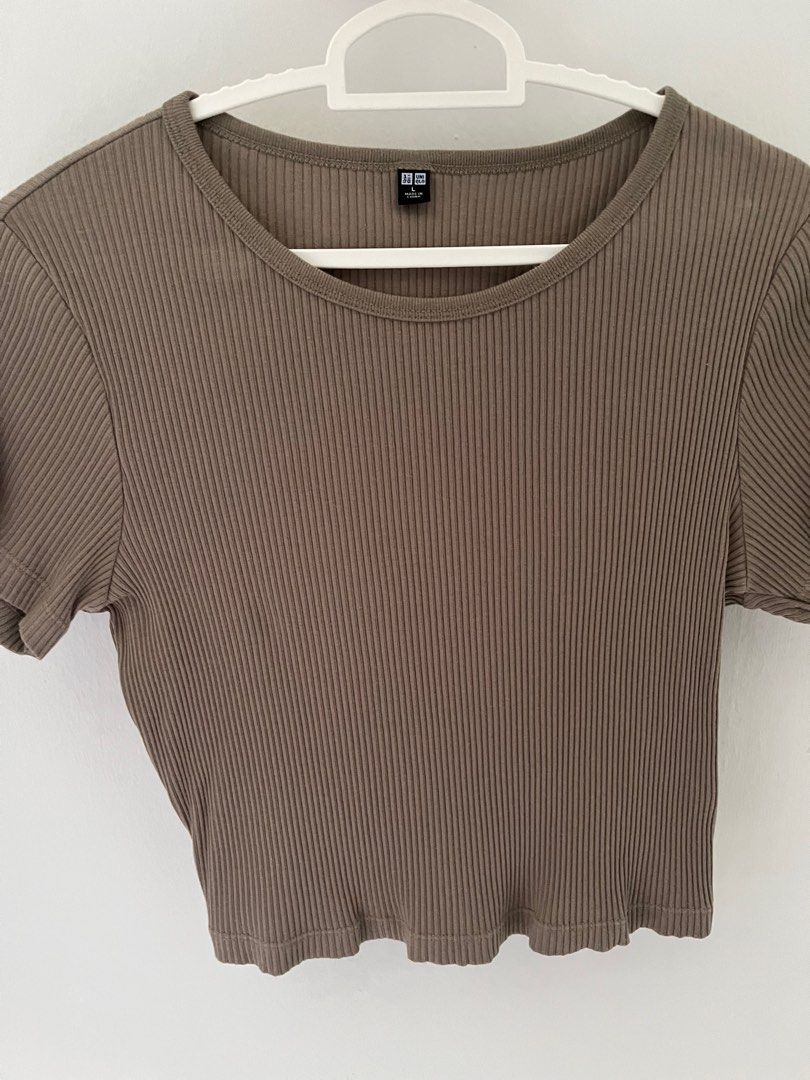 Uniqlo Crop top, Women's Fashion, Tops, Shirts on Carousell