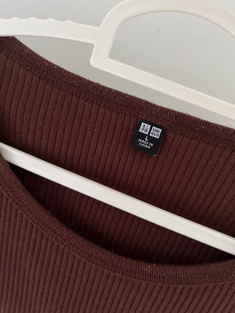 Uniqlo Crop top, Women's Fashion, Tops, Shirts on Carousell