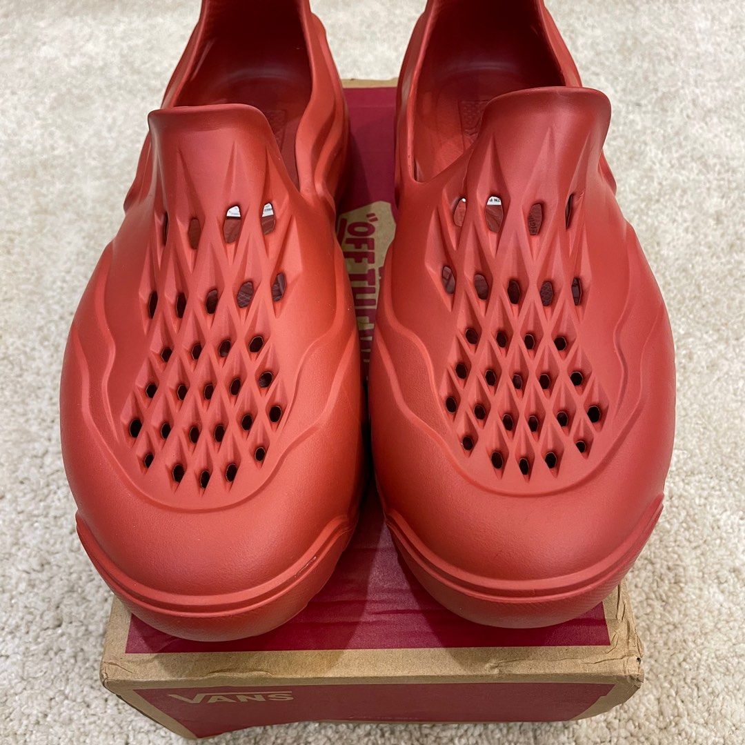 VANS AMZN PACU, Men's Fashion, Footwear, Sneakers on Carousell