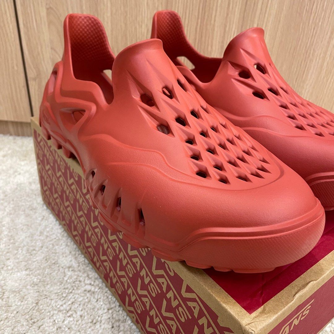 VANS AMZN PACU, Men's Fashion, Footwear, Sneakers on Carousell