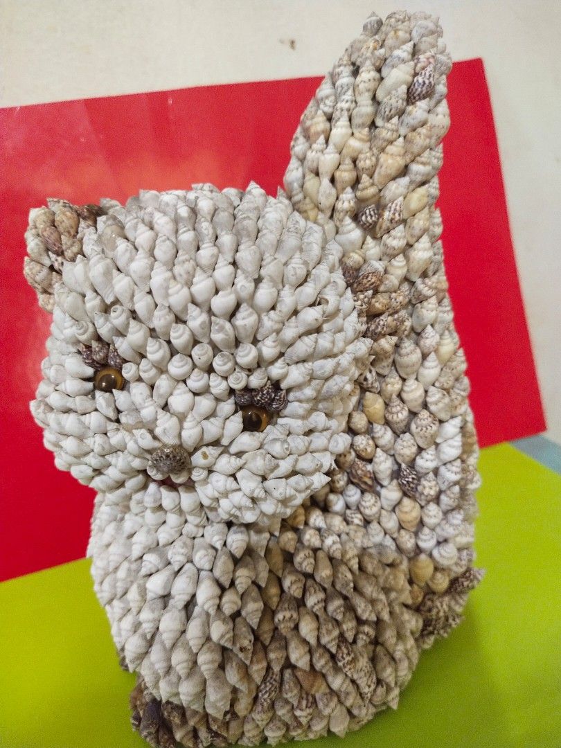 vintage "Display CAT made out of little Sea Shells"/Wonderfully cute in ...