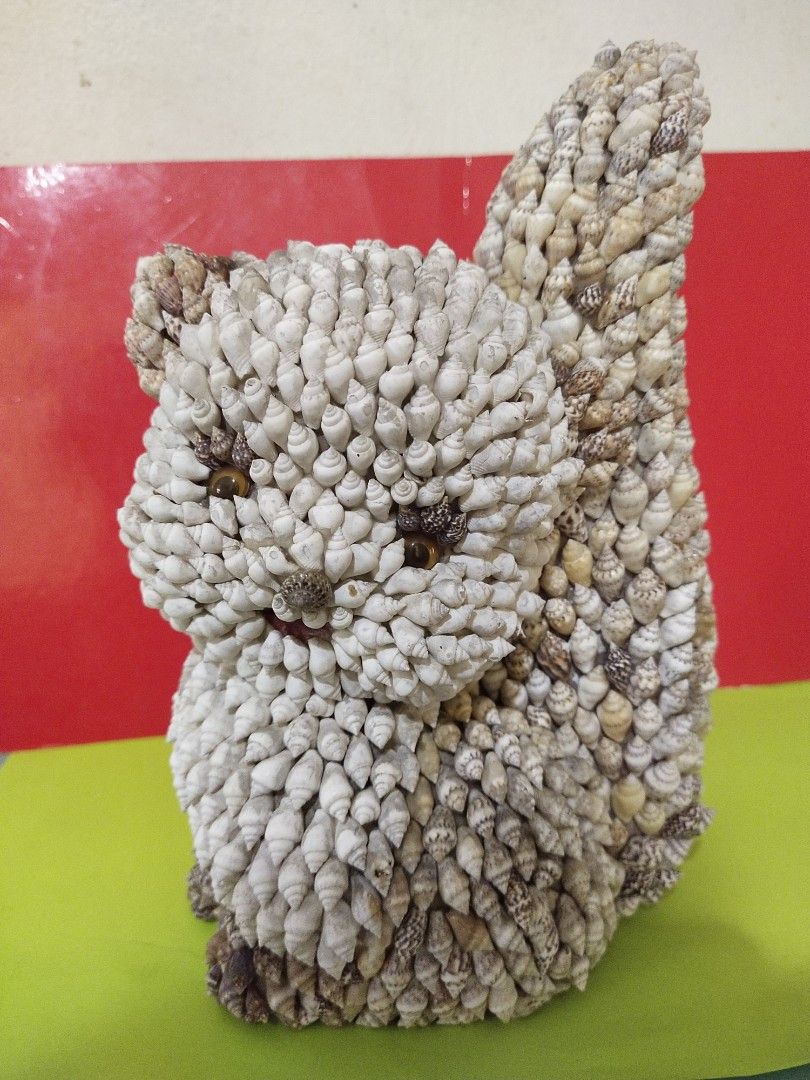 vintage "Display CAT made out of little Sea Shells"/Wonderfully cute in ...