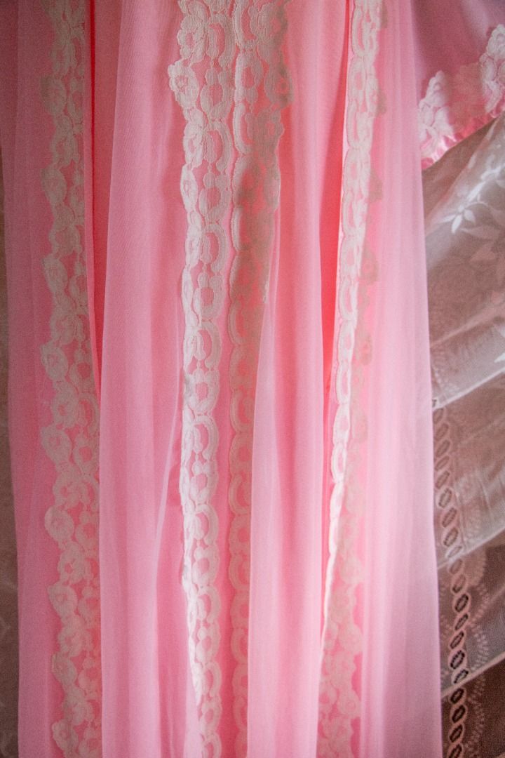 Vintage true set night gown,double layered fluffy organza material ...