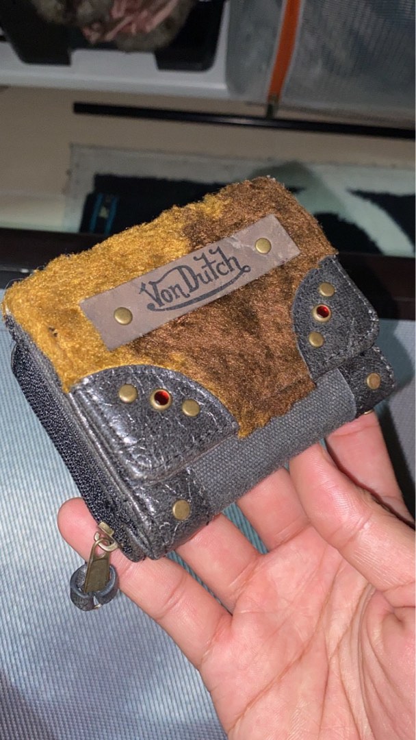 VON DUTCH, Women's Fashion, Bags & Wallets, Purses & Pouches on Carousell