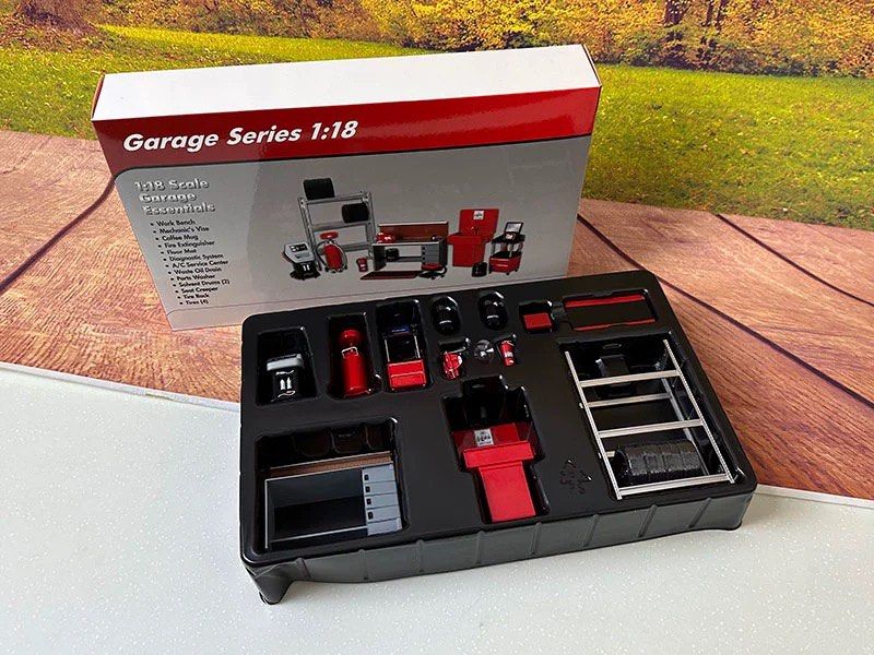 1/18 Garage Series Garage Essential Set, Hobbies & Toys, Toys & Games ...