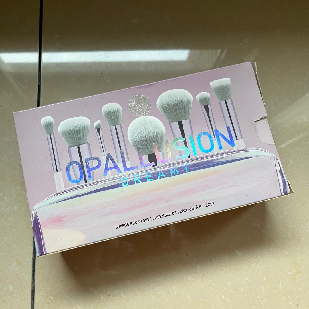 全新 bh cosmetics opallusion dreamy 8 piece brush set, 香水、美妝、保養, 臉部彩妝、保養與 ...