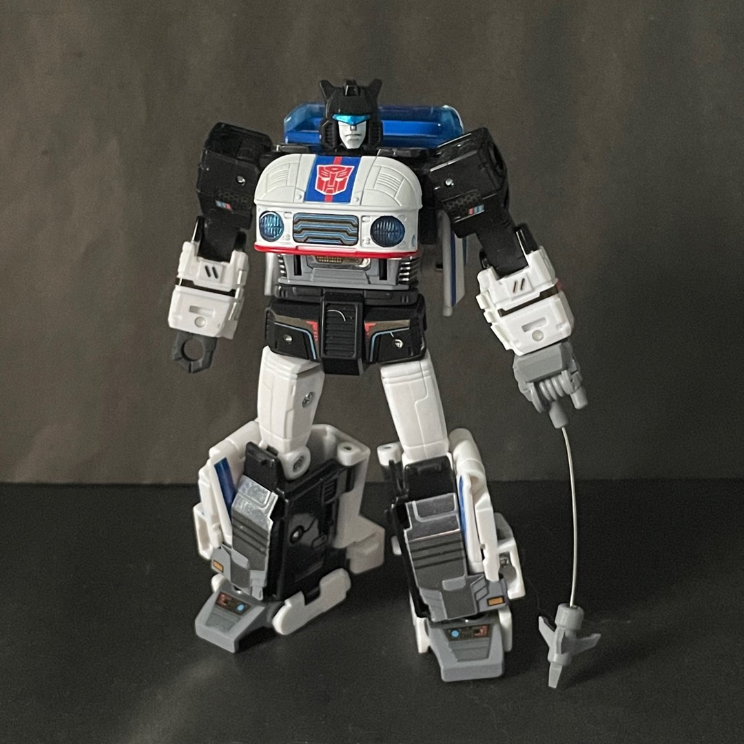 變形金剛 SS Jazz 賽星載具升級版 現貨, 興趣及遊戲, 玩具 & 遊戲類 - Carousell
