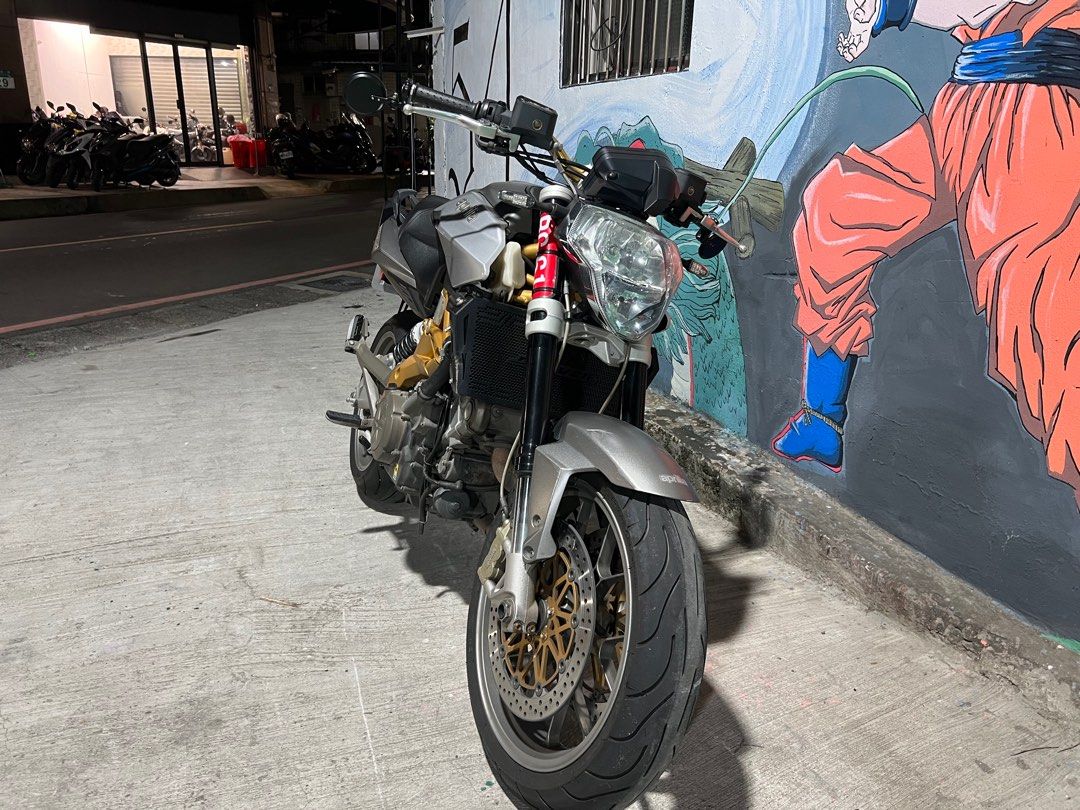 Aprilia Shver 750 ABS, 機車, 重機在旋轉拍賣
